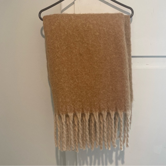 Pottery Barn | Bedding | Pottery Barn Cozy Tan Faux Mohair Throw | Poshmark